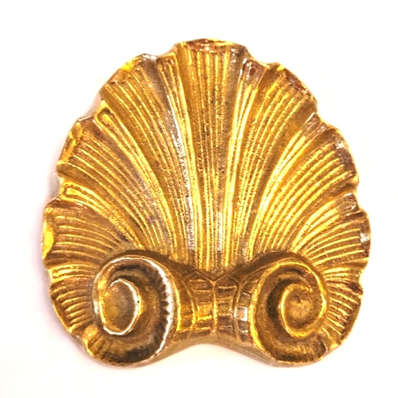 Vintage | Wall Decor | Solid Brass Scalloped Shell Wall Hanging 3 X 3 ...